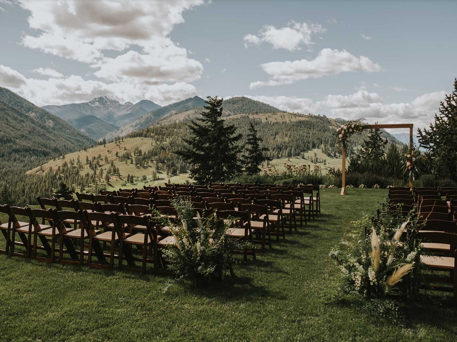 The Bluff Sun Mountain Lodge